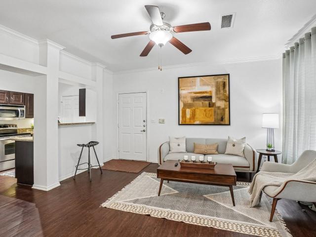 1 BR, 1 BA Apartment 1001 W 7th St Unit 1213, Fort Worth, TX 76102