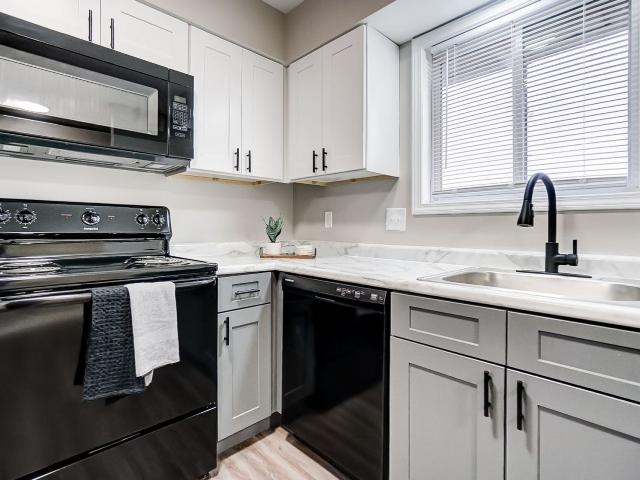 1 BR, 1 BA Apartment 1004 Fayette Dr Unit 1107, Fort Wayne, IN 46816