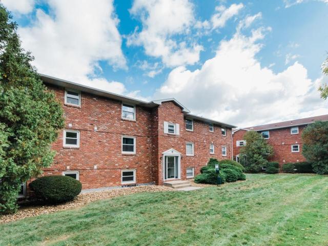 1 BR, 1 BA Apartment 1005 1015 Willowbrook Dr Unit Unit A10, Greensburg, PA 15601