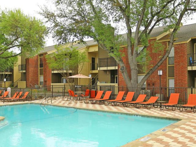 1 BR, 1 BA Apartment 1009 Justin Ln, Austin, TX 78757