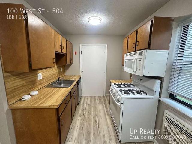 1 BR, 1 BA Apartment 100 West St, Vernon Rockville, CT 06066