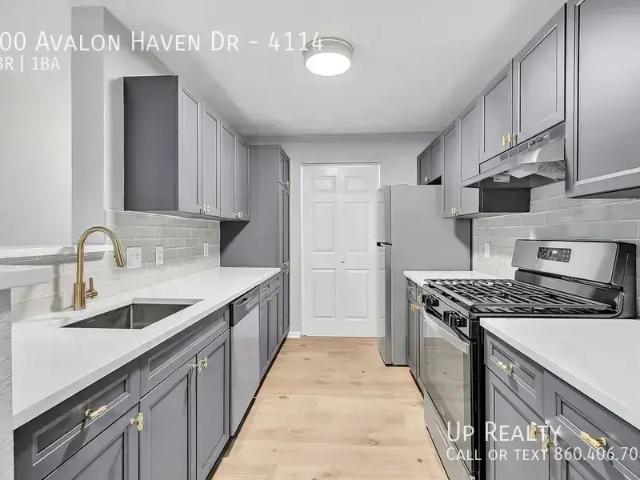 1 BR, 1 BA Apartment 100 Avalon Haven Dr, North Haven, CT 06473