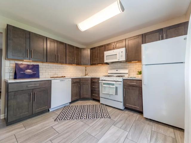 1 BR, 1 BA Apartment 100 Center Grove Road Unit 10 16, Randolph, NJ 07869
