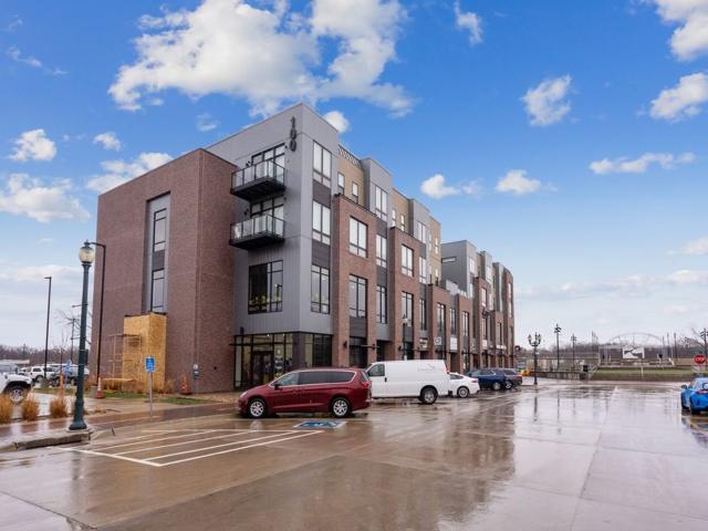 1 BR, 1 BA Apartment 100 East 2nd Street Unit 404, Cedar Falls, IA 50613