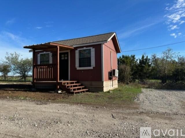 1 BR, 1 BA Apartment 100 Hwy County Rd, Unit Maroon Cabin, Hillsboro, TX 76645