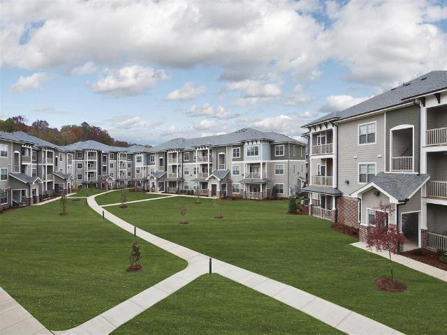1 BR, 1 BA Apartment 100 Roberts Lake Circle Unit 110 104, Arden, NC 28704
