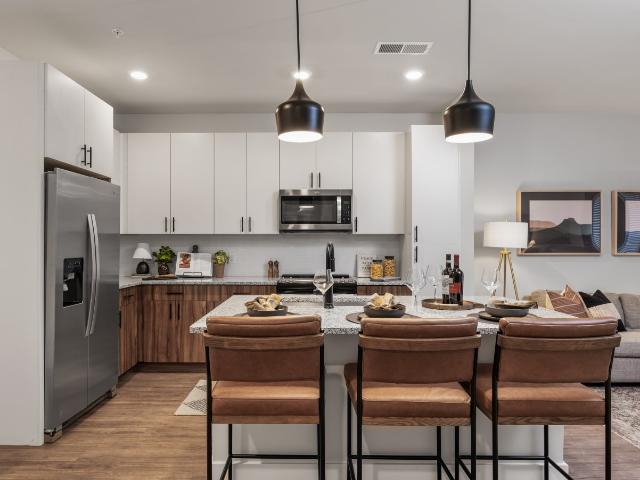 1 BR, 1 BA Apartment 1010 Beacon Pky E Unit 1241, Birmingham, AL 35209