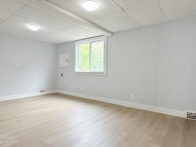 1 BR, 1 BA Apartment 1011 Albert Rd, Windsor, ON N8Y 3P4