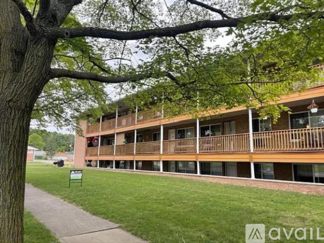 1 BR, 1 BA Apartment 1016 Le Grand Dr, Unit 3, Lansing, MI 48910