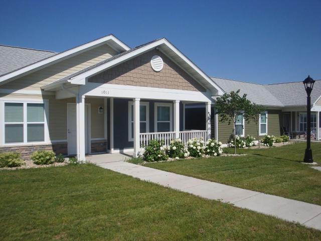 1 BR, 1 BA Apartment 1016 Yost Court, Sterling, IL 61081