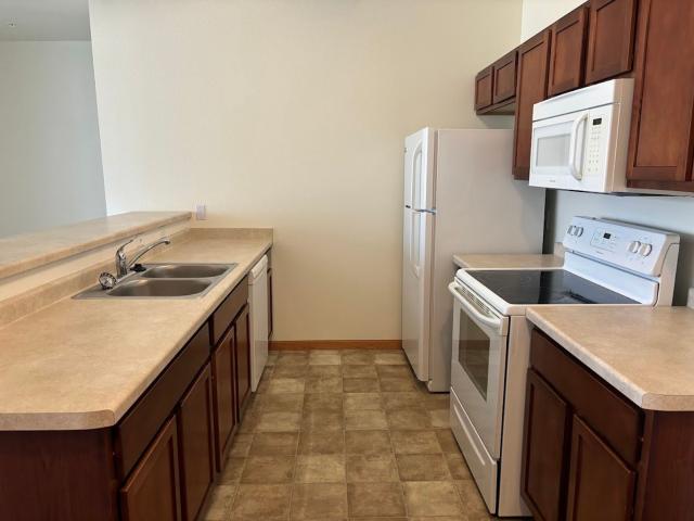 1 BR, 1 BA Apartment 101 ELLIOT LANE, OREGON, WI 53575