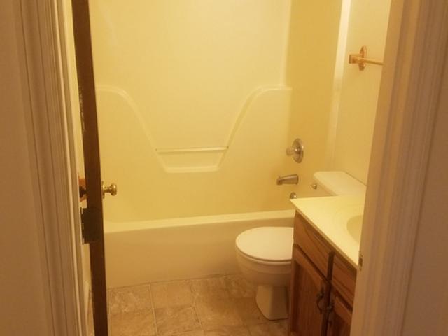 1 BR, 1 BA Apartment 101 Maple Hill Dr, Unit 2, Richmond, KY 40475