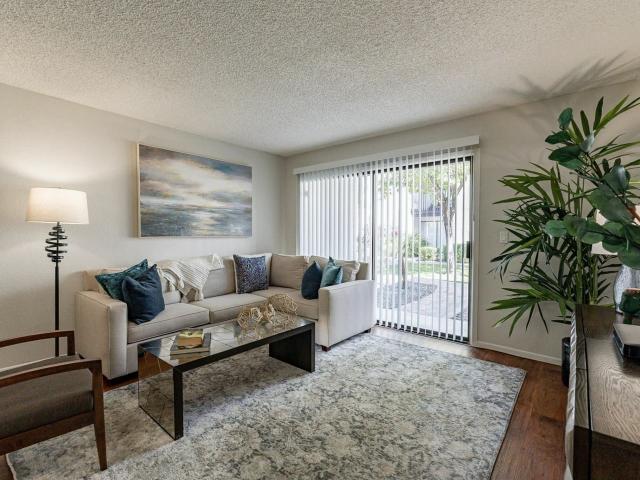 1 BR, 1 BA Apartment 10201 North 44th Drive Unit 1018, Glendale, AZ 85302