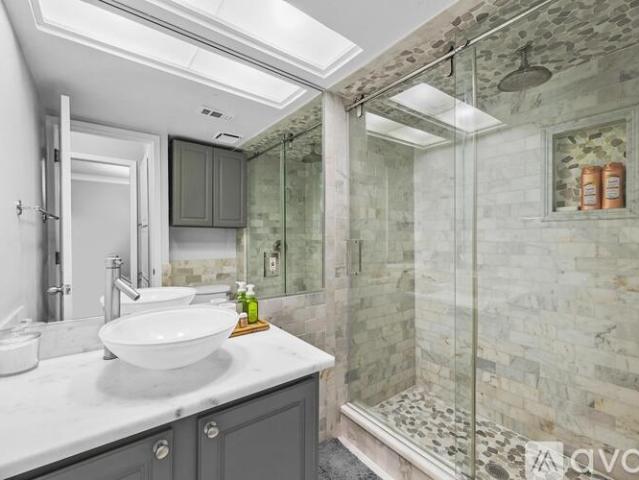 1 BR, 1 BA Apartment 10203 Regal Oaks Drive, Unit 201, Dallas, TX 75230