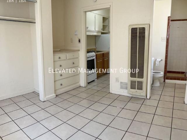 1 BR, 1 BA Apartment 1024 Alvarado Dr SE, Albuquerque, NM 87108