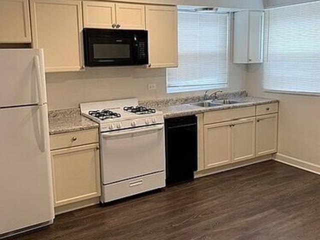 1 BR, 1 BA Apartment 1026 E Division St, Unit B, Lombard, IL 60148