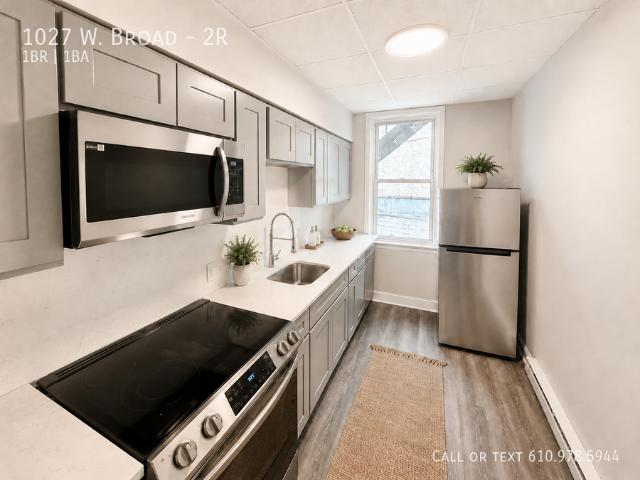 1 BR, 1 BA Apartment 1027 W. Broad, Bethlehem, PA 18018