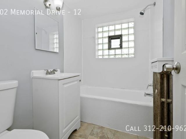 1 BR, 1 BA Apartment 102 Memorial Drive, Calumet City, IL 60409