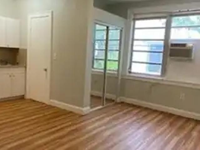1 BR, 1 BA Apartment 102 Menores Ave, Coral Gables, FL 33134