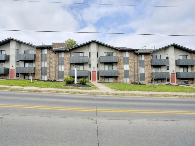 1 BR, 1 BA Apartment 102 S 38th St Unit 24, Omaha, NE 68131