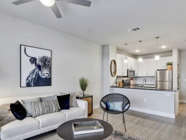 1 BR, 1 BA Apartment 10306 N Interstate 35 Frontage Rd, Austin, TX 78753
