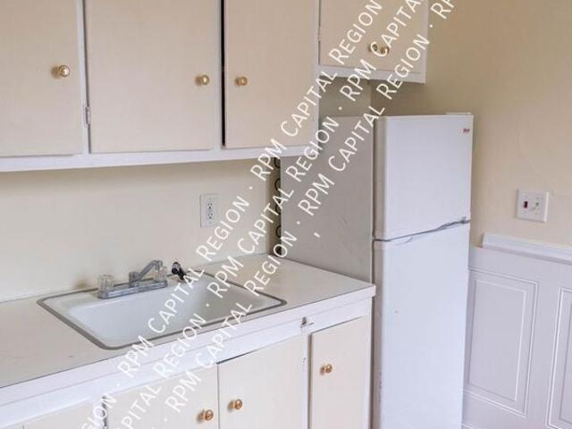 1 BR, 1 BA Apartment 1030 Eastern Avenue, Schenectady, NY 12308