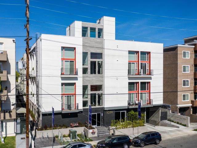 1 BR, 1 BA Apartment 1039 43 South Hobart Boulevard Unit 301, Los Angeles, CA 90006