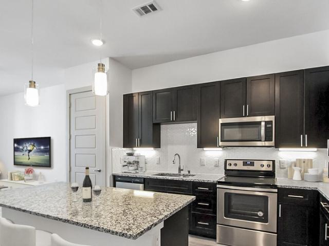1 BR, 1 BA Apartment 107 Little Texas Ln, Austin, TX 78745