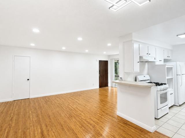1 BR, 1 BA Apartment 1044 N Curson Ave, Unit 3, West Hollywood, CA 90046