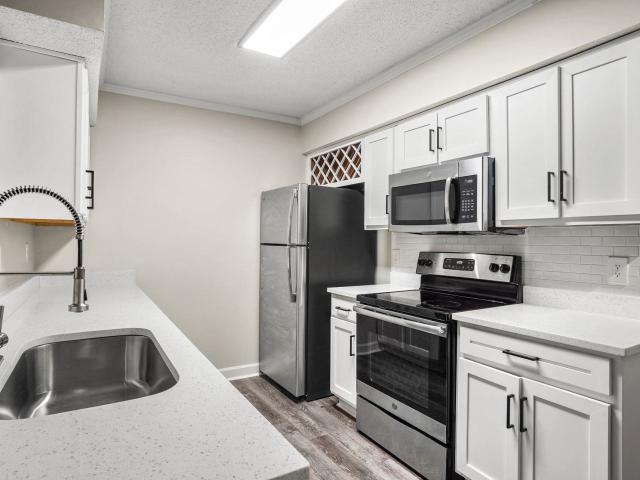 1 BR, 1 BA Apartment 1054 Anna Knapp Boulevard Unit 11A, Mount Pleasant, SC 29464