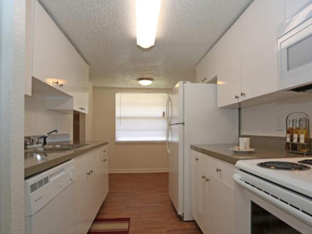1 BR, 1 BA Apartment 105 Sunnyside Rd, Temple Terrace, FL 33617