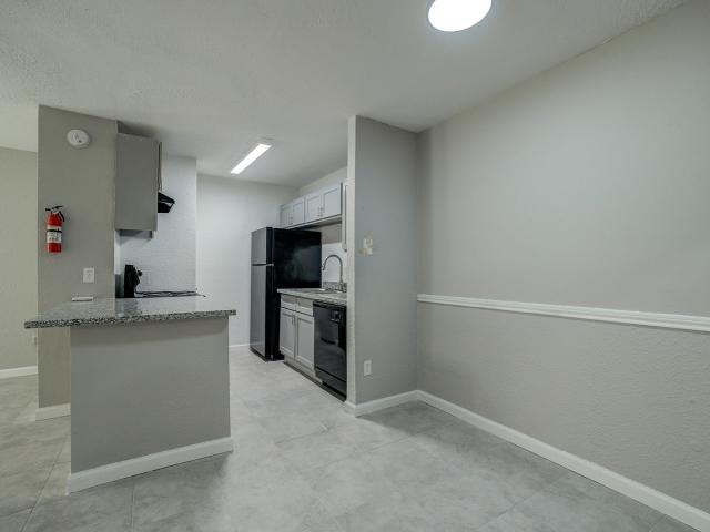 1 BR, 1 BA Apartment 10615 Beechnut St Unit 611, Houston, TX 77072