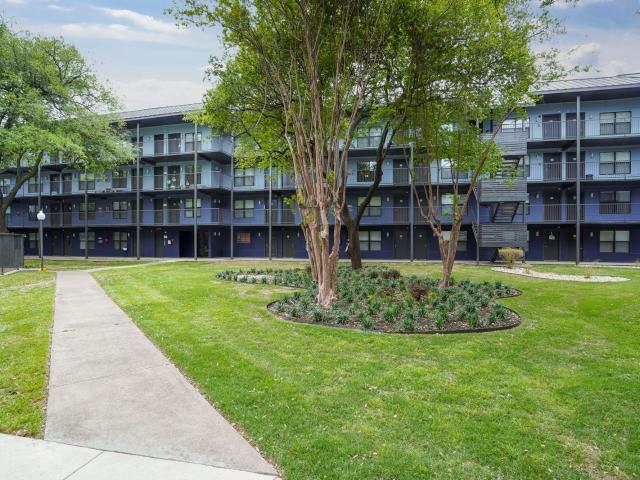 1 BR, 1 BA Apartment 10651 Steppington Drive Unit 2072, Dallas, TX 75230