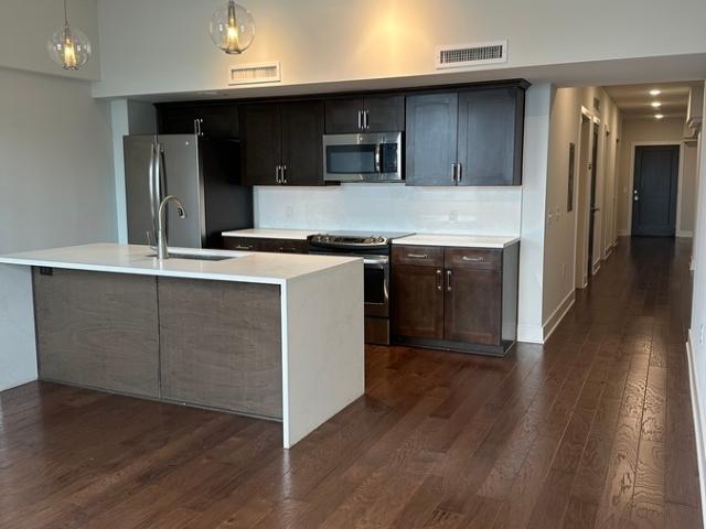 1 BR, 1 BA Apartment 106 W 14th St, Kansas City, MO 64105