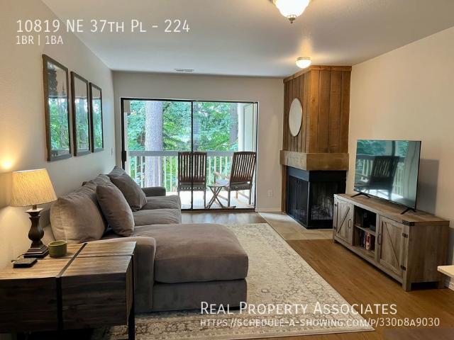 1 BR, 1 BA Apartment 10819 NE 37th Pl, Bellevue, WA 98004