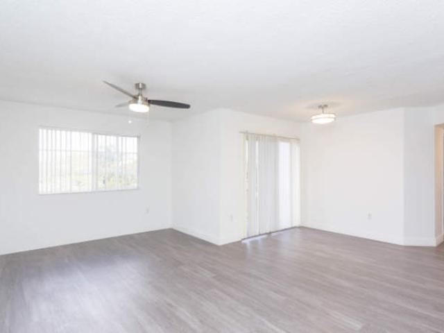 1 BR, 1 BA Apartment 10825 NW 50th St, Doral, FL 33178