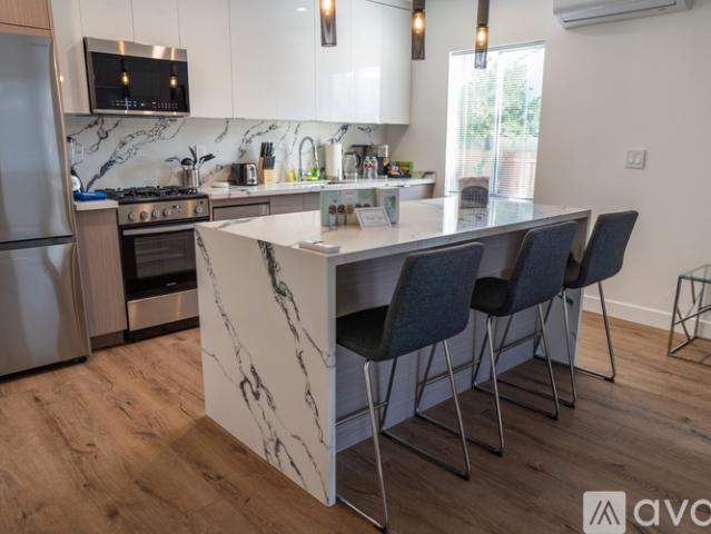 1 BR, 1 BA Apartment 10863 Kling St, Unit 1, Los Angeles, CA 91602