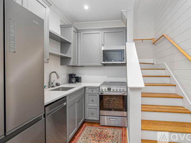 1 BR, 1 BA Apartment 109 E Gordon Ln, Savannah, GA 31401