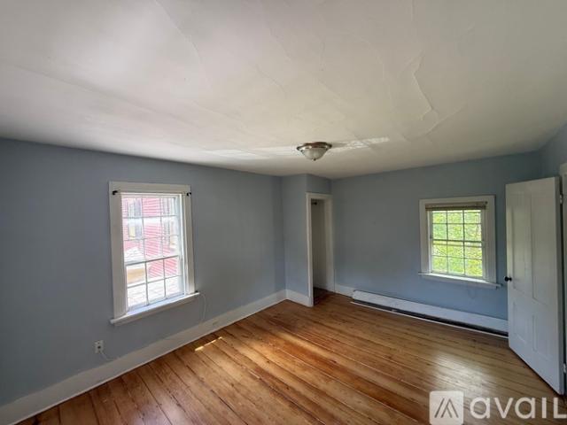 1 BR, 1 BA Apartment 109 Elm St, Unit 1, Saco, ME 04072
