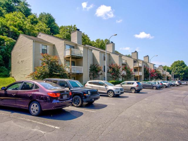 1 BR, 1 BA Apartment 10 Alexander Drive Unit 33124, Asheville, NC 28801