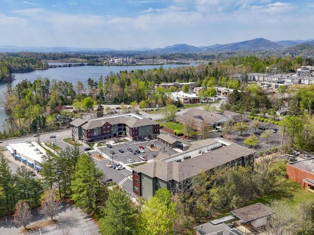 1 BR, 1 BA Apartment 10 Calm Water Dr. Unit B 412, Asheville, NC 28803
