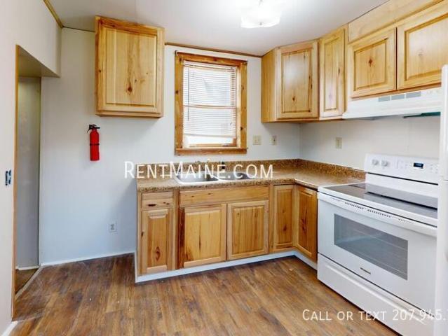 1 BR, 1 BA Apartment 10 Stone St. Apt Brewer, ME 04412