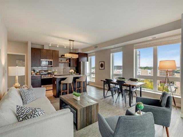 1 BR, 1 BA Apartment 10 Second Street SE Unit 215, Minneapolis, MN 55414