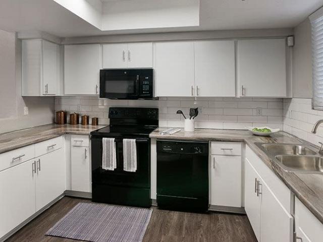 1 BR, 1 BA Apartment 1100 East Osborn Road Unit 357, Phoenix, AZ 85014