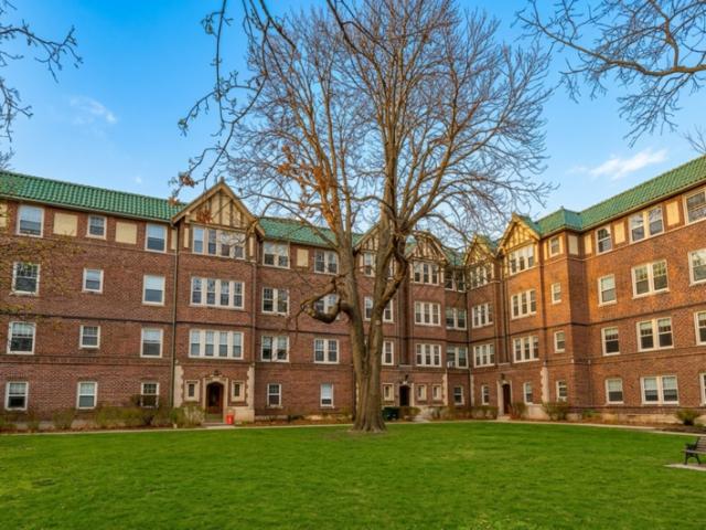 1 BR, 1 BA Apartment 1108 Curtiss st, Downers Grove, IL 60515