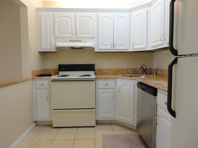 1 BR, 1 BA Apartment 110 Lake Pine Circle, Greenacres, FL 33463