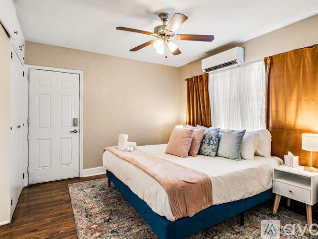 1 BR, 1 BA Apartment 1110 8th St N, Unit 4, St. Petersburg, FL 33701