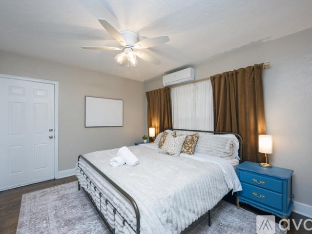 1 BR, 1 BA Apartment 1110 8th St N, Unit 2, St. Petersburg, FL 33701