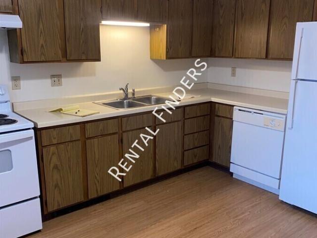 1 BR, 1 BA Apartment 1111 12th Street, Baraboo, WI 53913