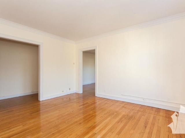 1 BR, 1 BA Apartment 1117 West Oakdale Avenue, Chicago, IL 60657